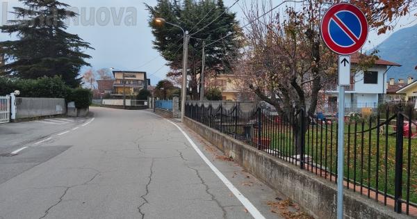 S.Antonino, nuovi divieti di sosta lungo via Medagli: monta la protesta ...